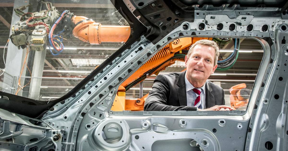 Autofabrikanten in de rij voor robots van VDL Steelweld | Economie | AD.nl
