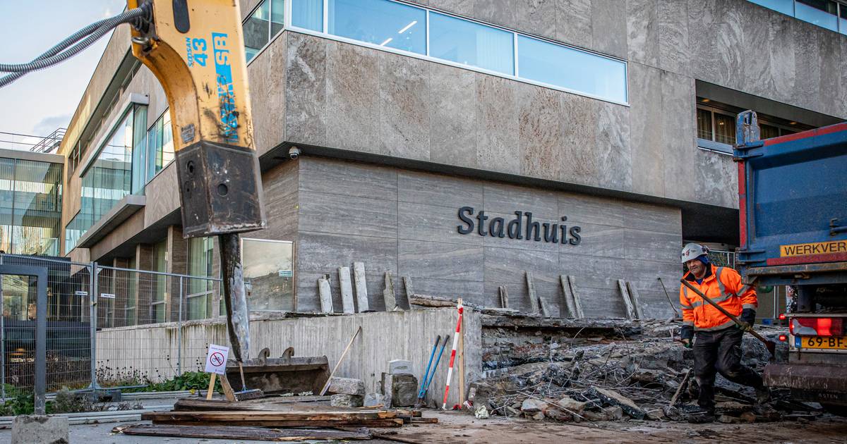 Klucht met gehandicaptenlift en tijdelijke hellingbaan bij Eindhovens ...