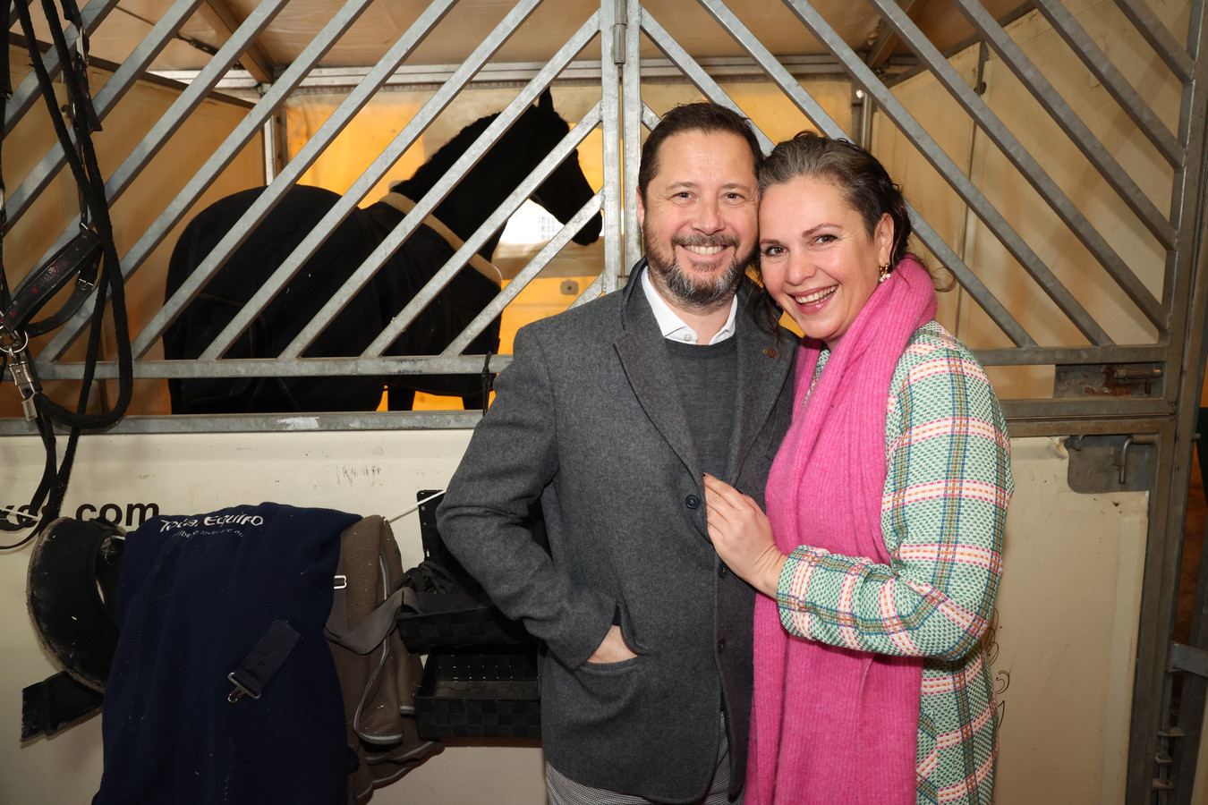 IN BEELD. “Ik voel me meer dan ooit verbonden met paarden”: Martine ...