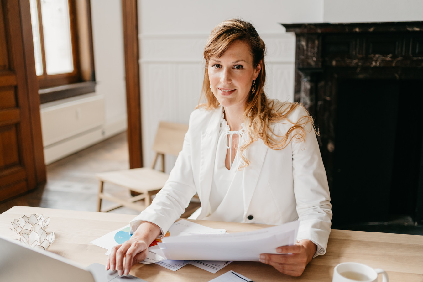 Sophie is eerste beleggingscoach voor vrouwen: “Vrouwen blijven té vaak ...