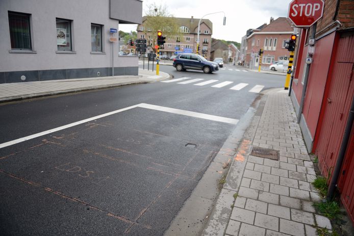 Verkeerslichten in het centrum worden geregeld via lusdetectie ...