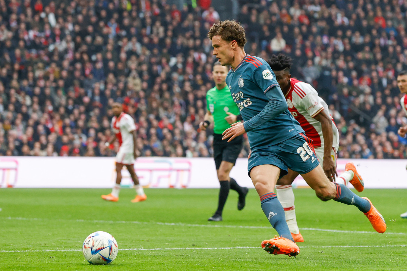 Feyenoord-aanvoerder Orkun Kökcü klaar met ‘praatjesmakers’ Ajax: ‘Geen ...