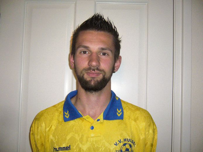 Roest helpt Hulsel aan drie punten | Amateurvoetbal | bd.nl