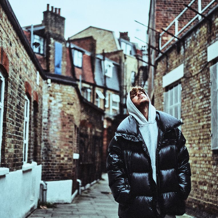 Max Colombie na de crash: ‘Laten we eerlijk zijn: iedereen doet drugs ...