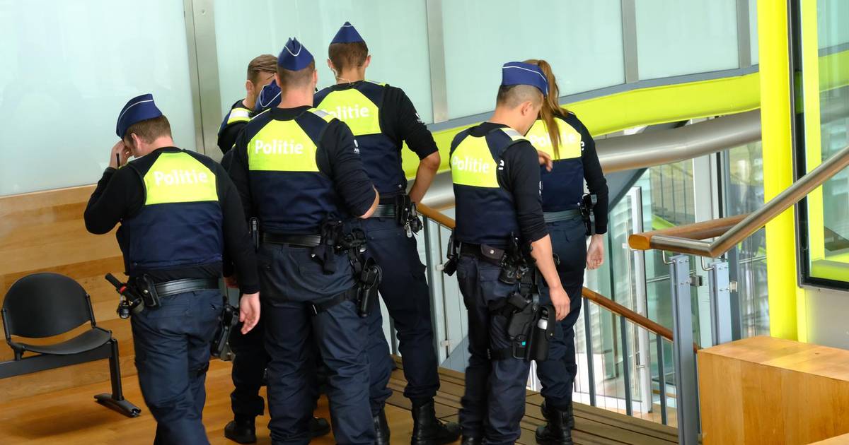 Antwerp-hooligans riskeren tot 7 jaar cel | Antwerpen | hln.be