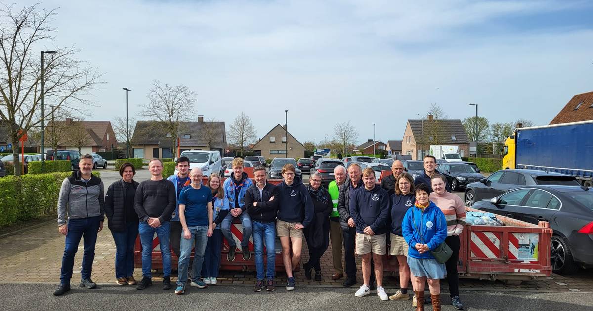 Lenteschoonmaak in Pittem levert 80 zakken met PMD-zwerfvuil en volle ...