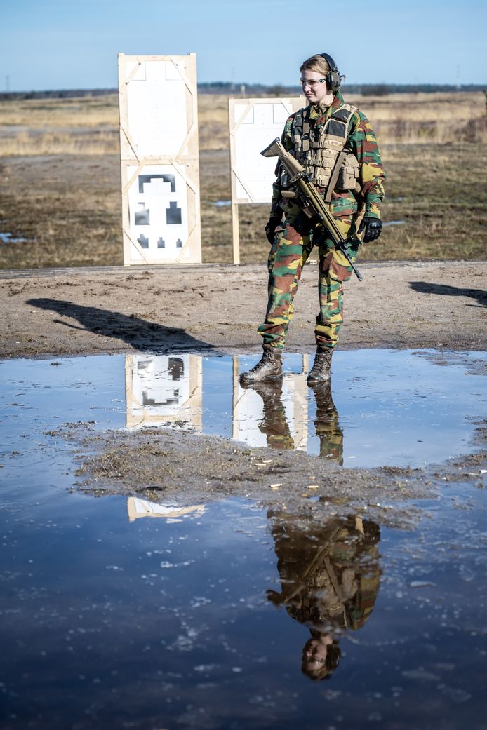 Tussen haar lessen in Oxford door: prinses Elisabeth leert op ...