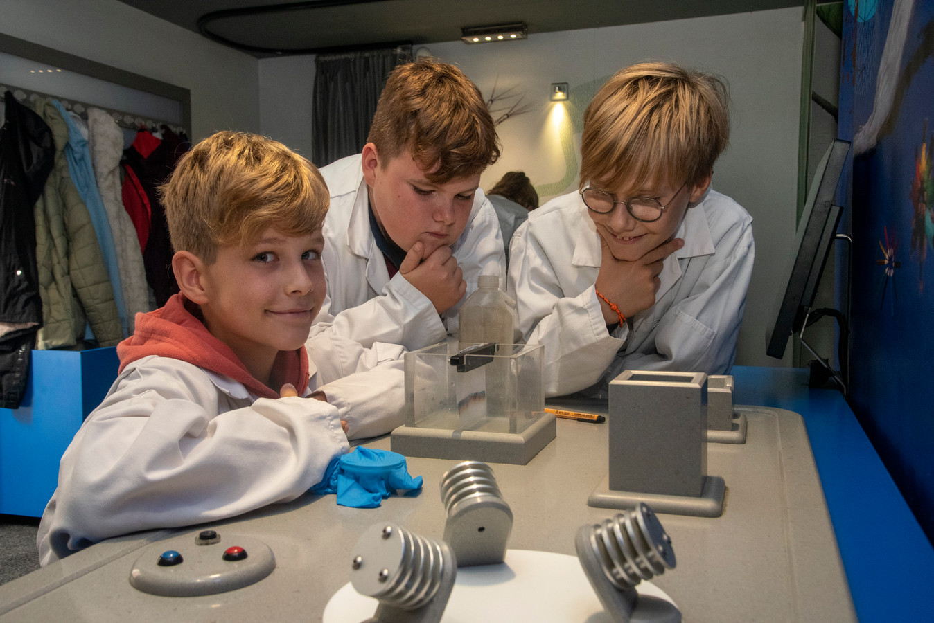 Iedereen wetenschapper op SJI in Xperilab | Foto | hln.be