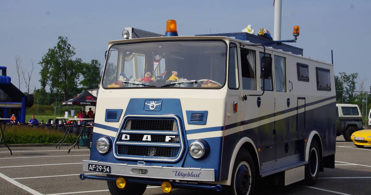 Oldtimers verzamelen komende zondag aan DAF-fabriek te Oevel | Westerlo ...