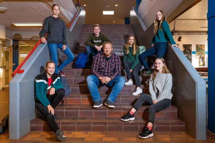 Voor leerlingen voelt het Jeroen Bosch College als één grote familie ...