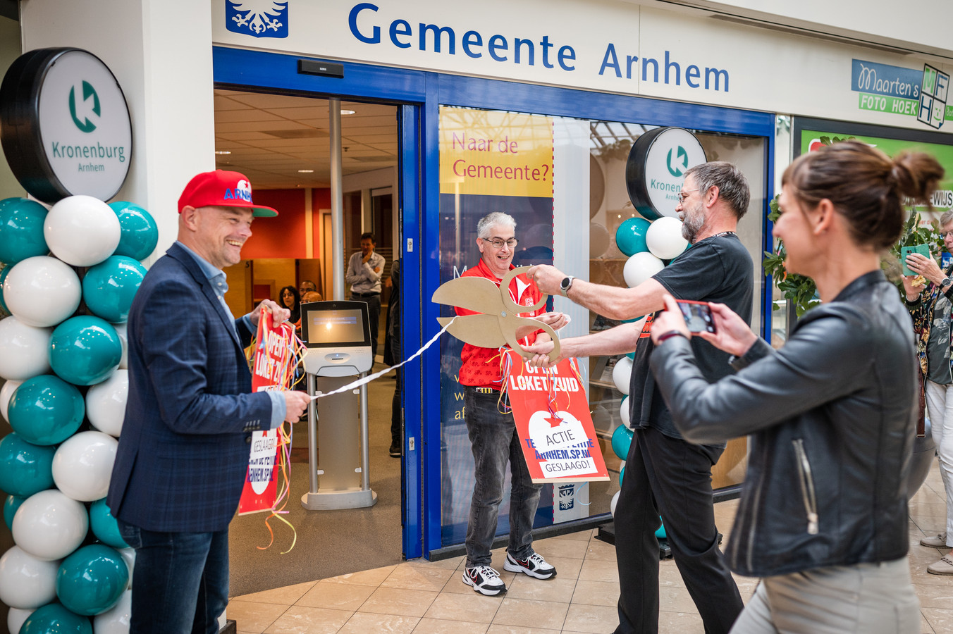 Er waren ook mensen die bijna letterlijk met vuur wilden spelen in ...