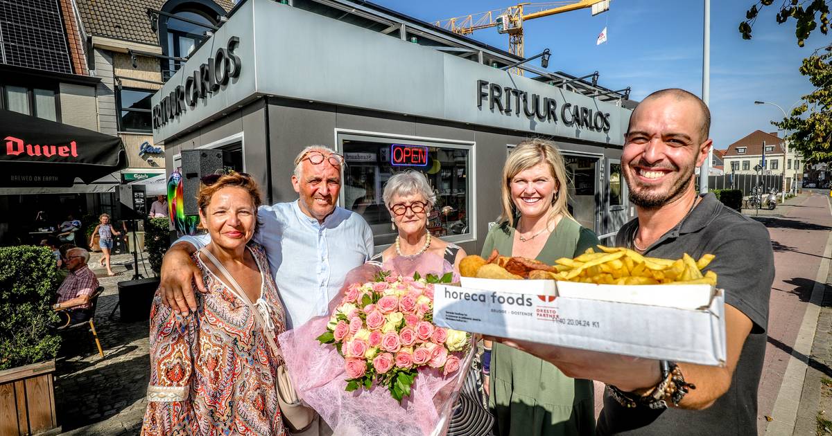 ‘Oermoeder’ Anaïs (78) viert de 60ste verjaardag van Frituur Carlos: “Ik zei vlakaf dat ik voor ...