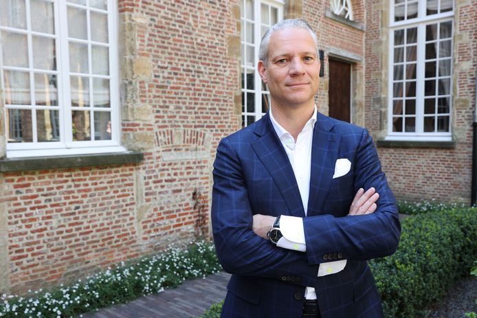 Advocaat Walter Damen speelt mee in ‘Assisen IV - De sterrenmoord ...