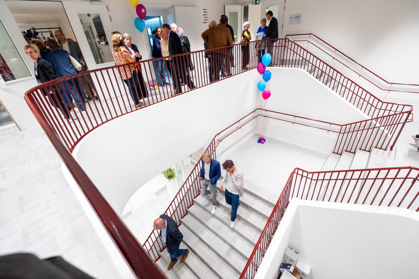 Nieuw gemeentehuis van Puurs-Sint-Amands officieel geopend: “Het wordt ...