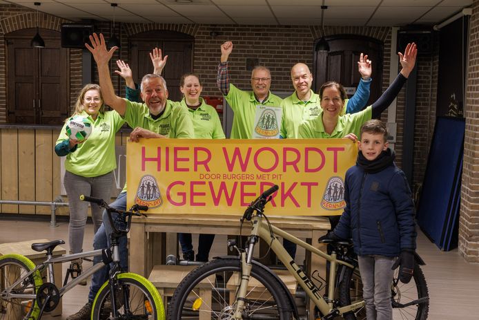 Jeugdraad Dorpswerk Sprundel werkt aan speelbos | Rucphen | bndestem.nl