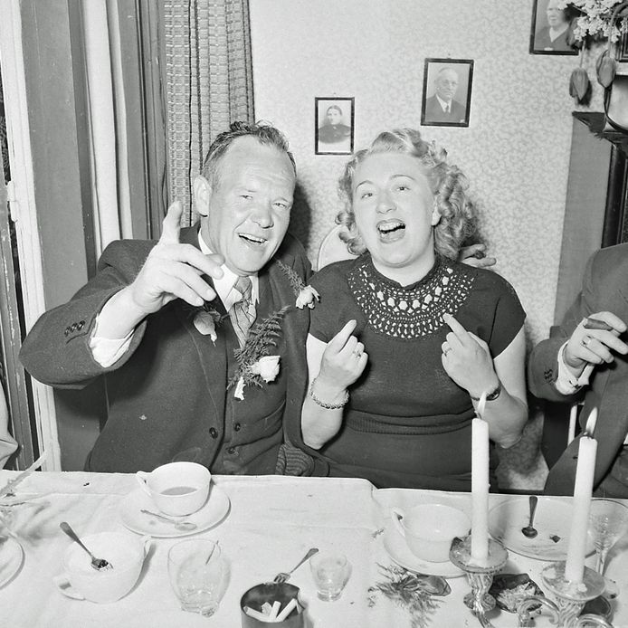 Het zilveren echtpaar Van Luyt vierde een feestje in 1953 | Eindhoven ...