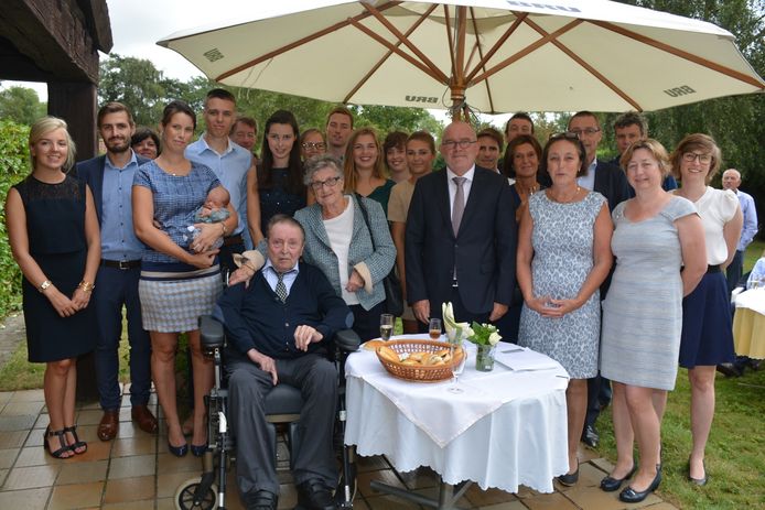 Diamanten bruiloft voor Joseph en Madeleine | Brugge | hln.be