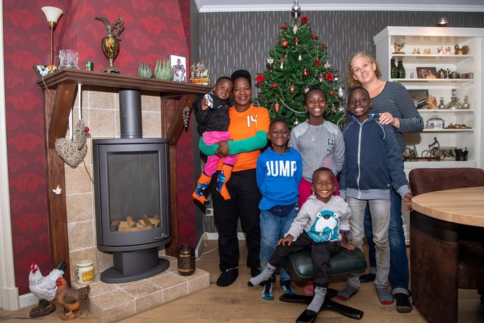 Hardenbergse hulpverleenster in tranen: gevlucht van weeshuis in ...