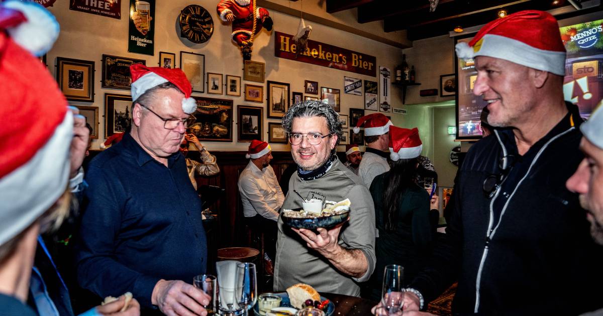 Jan wil zeker weten dat mensen met kerst komen eten. ‘Voor het geld ...