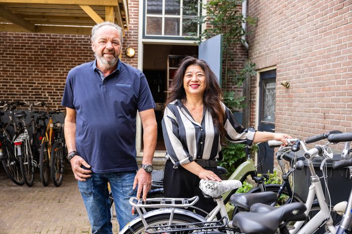 Diefstal en heling van fietsen ‘loopt de spuigaten uit’ op azc Hardenberg, nu volgt actie: ‘Ik ...