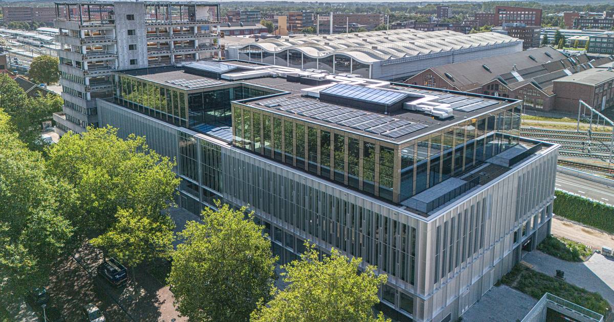 Hier werd de post voor heel Noordoost-Nederland gesorteerd, nu is City ...