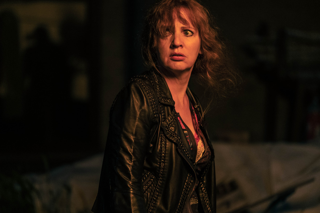 Maaike Cafmeyer acteert zó goed in ‘Chantal’, ze lijkt wel door iets ...