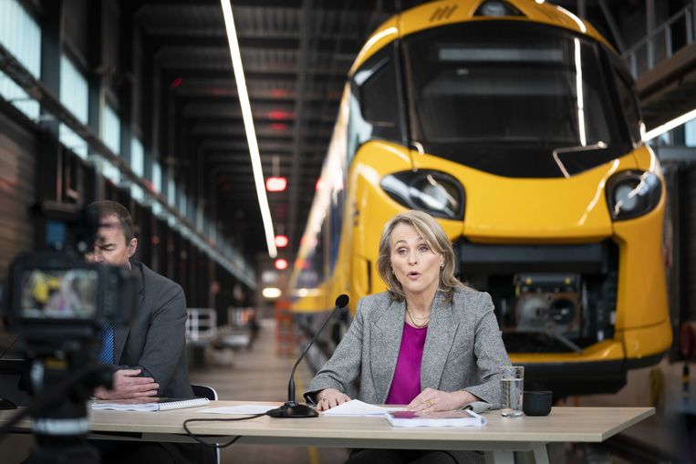 KLM wil NS-topvrouw Marjan Rintel als nieuwe president-directeur