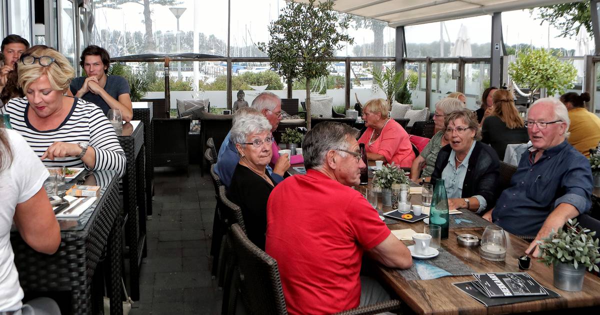 Gezellig eten, drinken én bootjes kijken bij restaurant Dintelmond ...