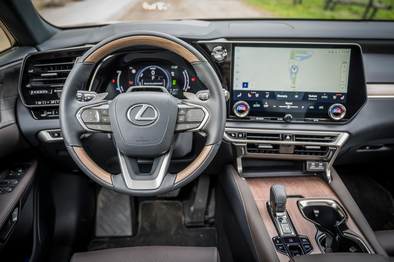 Getest: de Lexus RX, nu ook als plug-inhybride | Foto | ed.nl