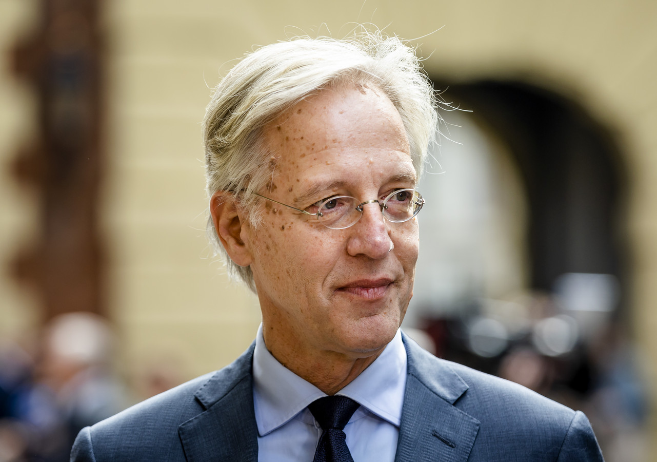Regisseur Christopher Nolan Bezocht Demissionair Minister Dijkgraaf