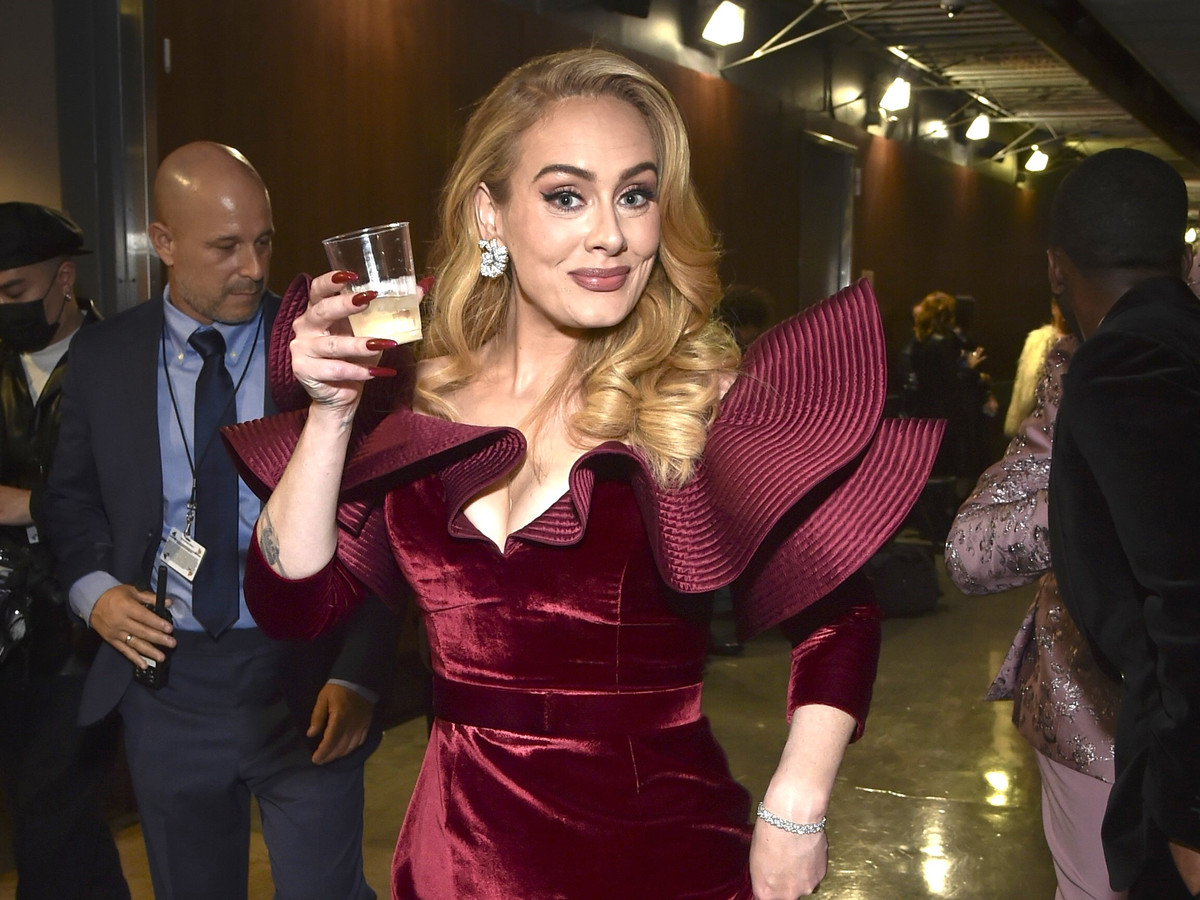 Adele Stopt Na Vier Maanden Met Haar Zelf Opgelegde Alcoholverbod Foto Hln Be