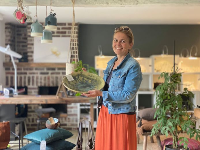 Goudsmid Isabelle (51) opent snuisterwinkel in Drongen: “Van ...