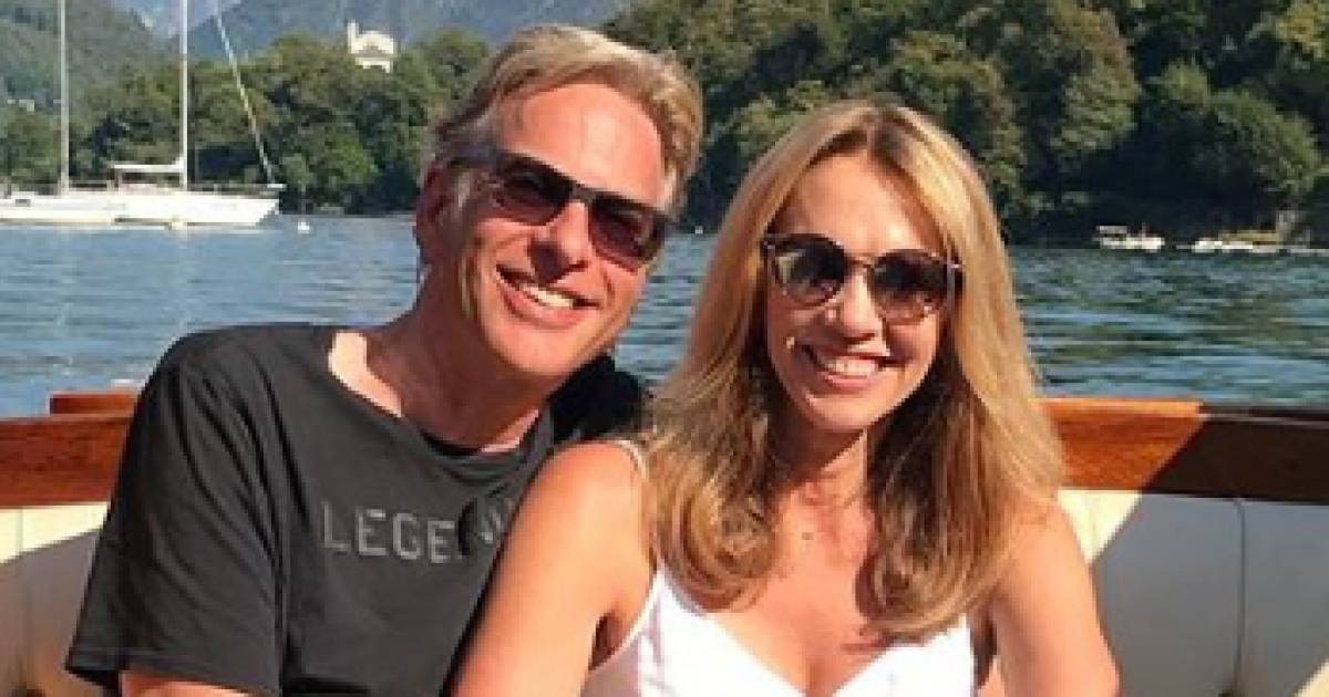 Adam Curry vraagt vriendin ten huwelijk tijdens romantisch diner | Show ...