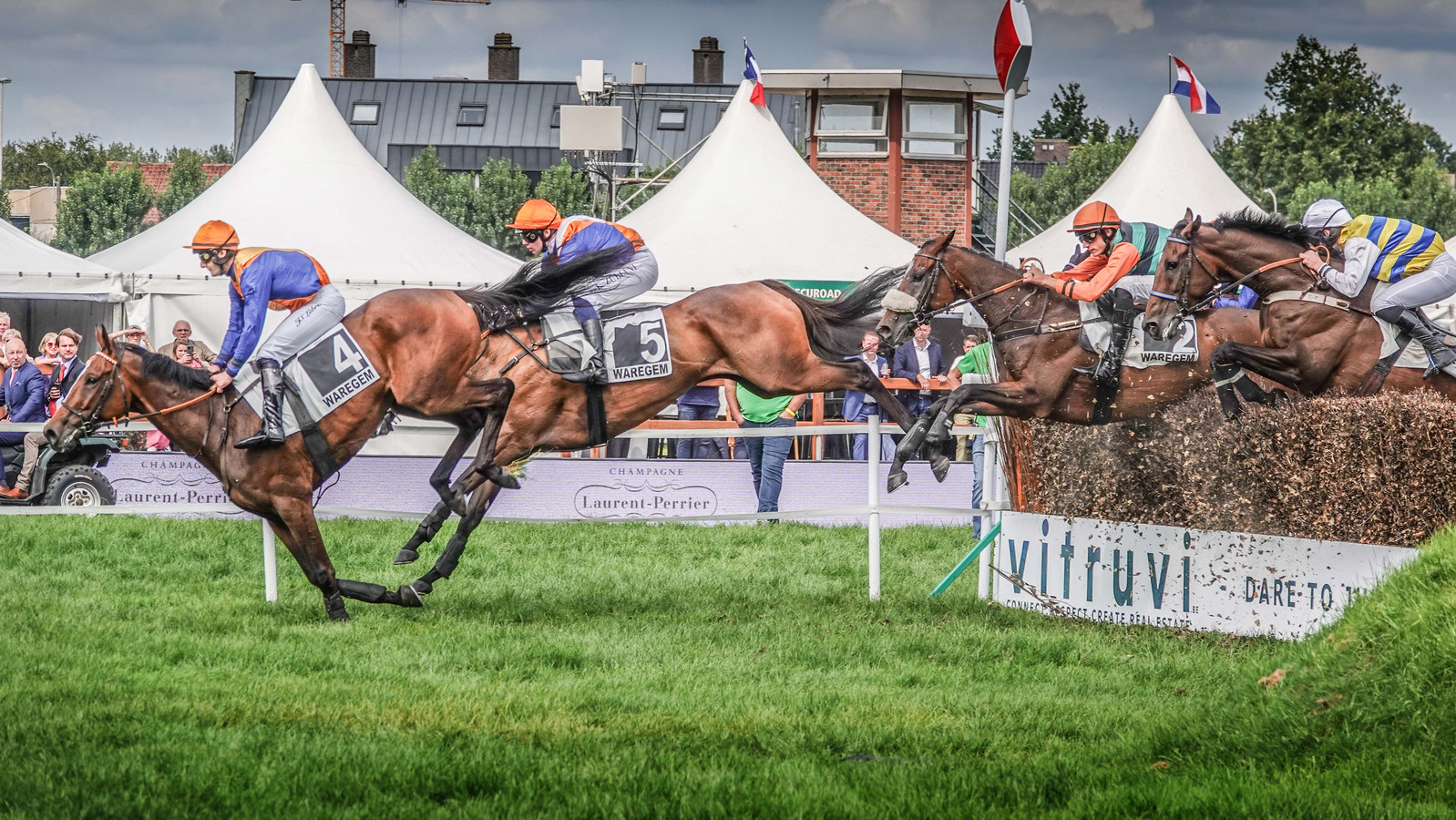 WAREGEM KOERSE. Jacques (73) kwam al (minstens) 65 keer naar Waregem ...