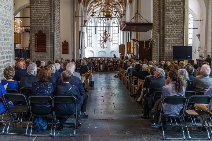 Utrecht herdenkt 'sterke rode vrouw' Annie Brouwer | Annie Brouwer | AD.nl