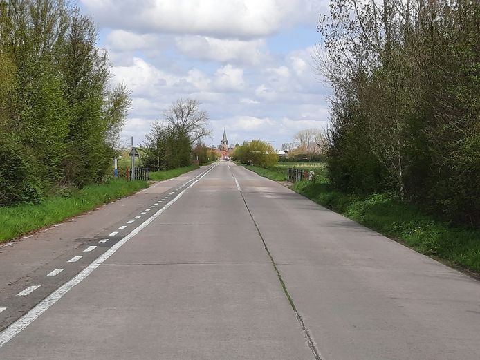 Lo-Reninge trekt de fietsvriendelijke kaart met fietspaden en brug | Lo ...