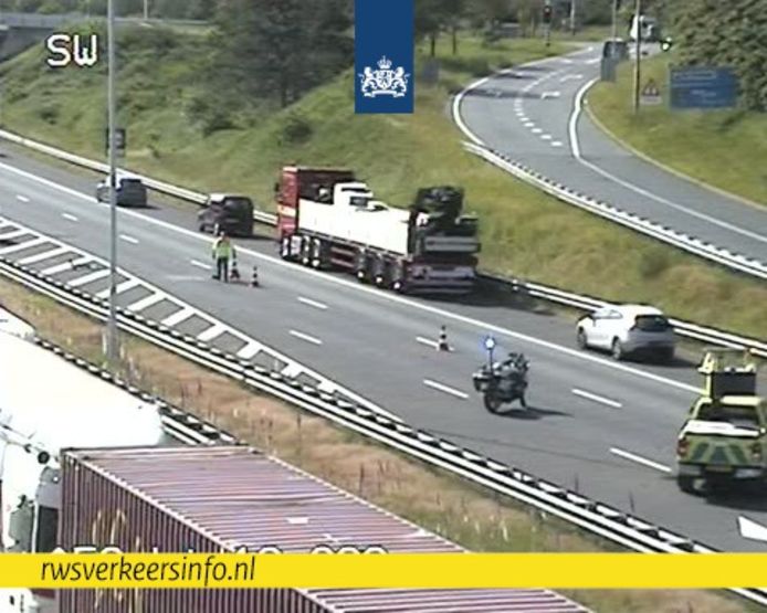 Ongeluk op A58 bij Oirschot, rijstroken tijdelijk dicht richting Tilburg en bijna uur vertraging ...