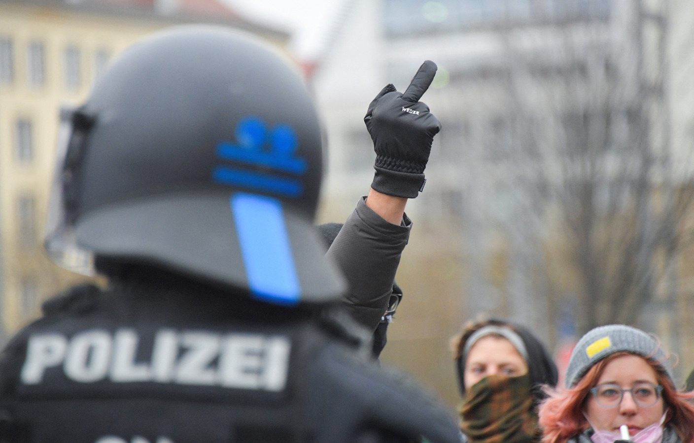 In Canada en de VS mag je je middelvinger onbestraft opsteken, hoe zit ...