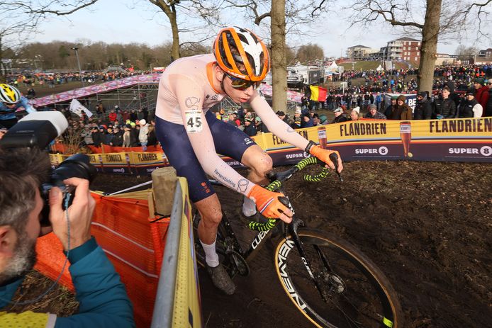 Senna Remijn tweede in Hoogerheide, in generale repetitie voor WK ...