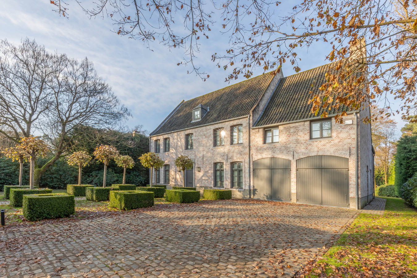 HUIZENJACHT. Luxueus wonen in groene noordrand van Antwerpen: “Voor een villa betaal je hier ...