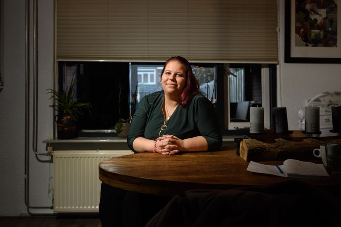 Bianca wilde niets liever dan achter de tap in haar café, maar ziet die droom in duigen vallen ...