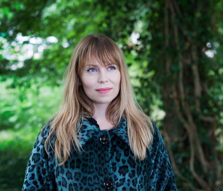 Janne Schra ziet de horizon met haar nieuwe album 'OK' | Trouw