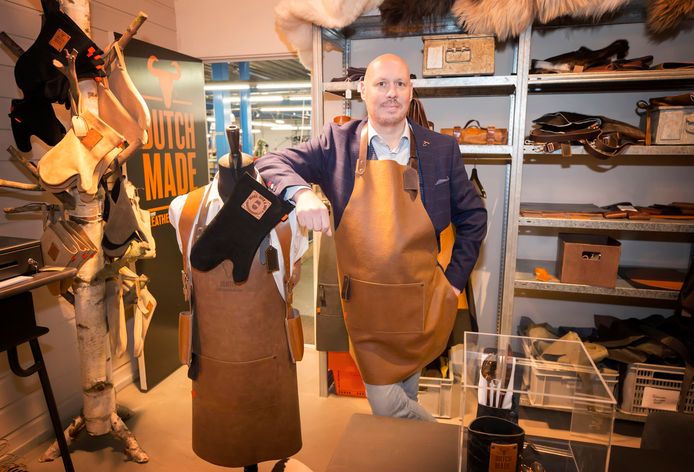 Voetballen, lederwaren en portofoontassen: het komt allemaal van dit ...