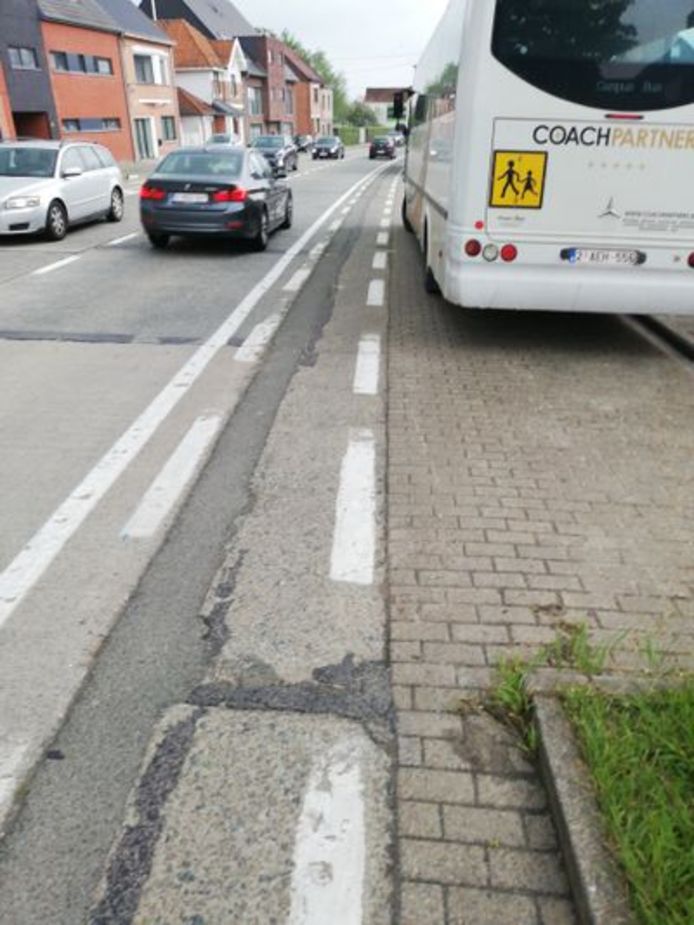 Lezers stuurden deze opmerkelijke foto's van "fietspaden" in ...