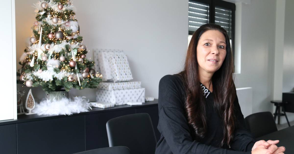 Ilse (48) schrijft open brief naar ministers nadat haar gsm met Covid ...