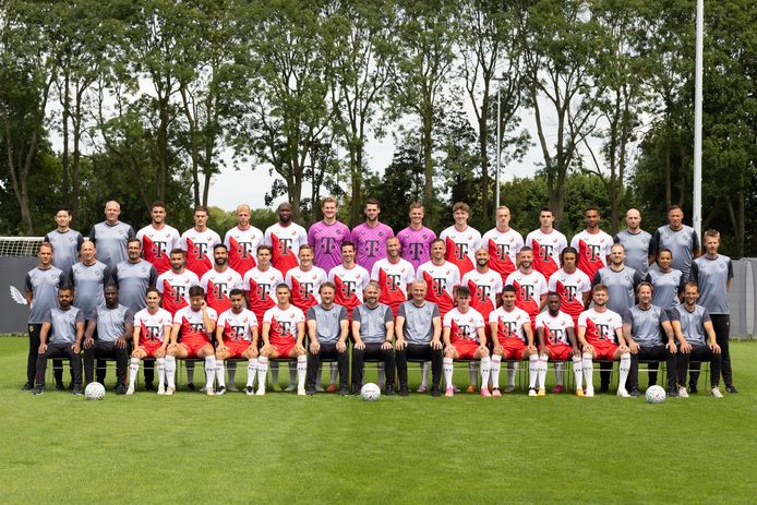 Zo ziet het nieuwe uitshirt van FC Utrecht eruit (en het is écht ...