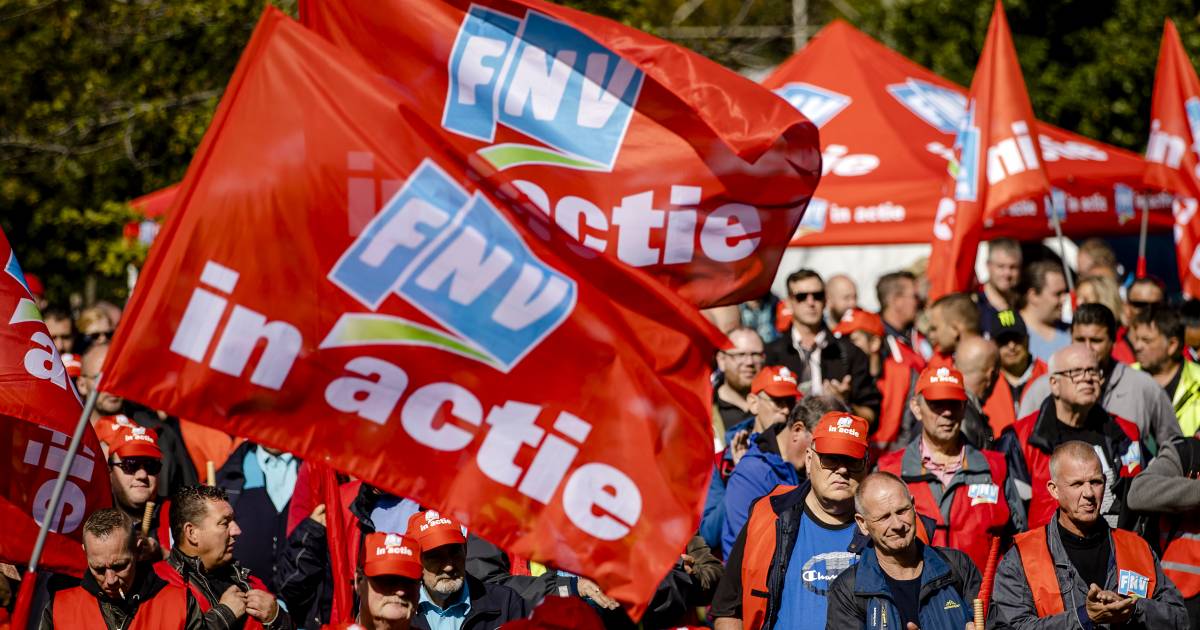 Vakbond FNV wint terrein: vooral jongeren melden zich aan | Werk | AD.nl