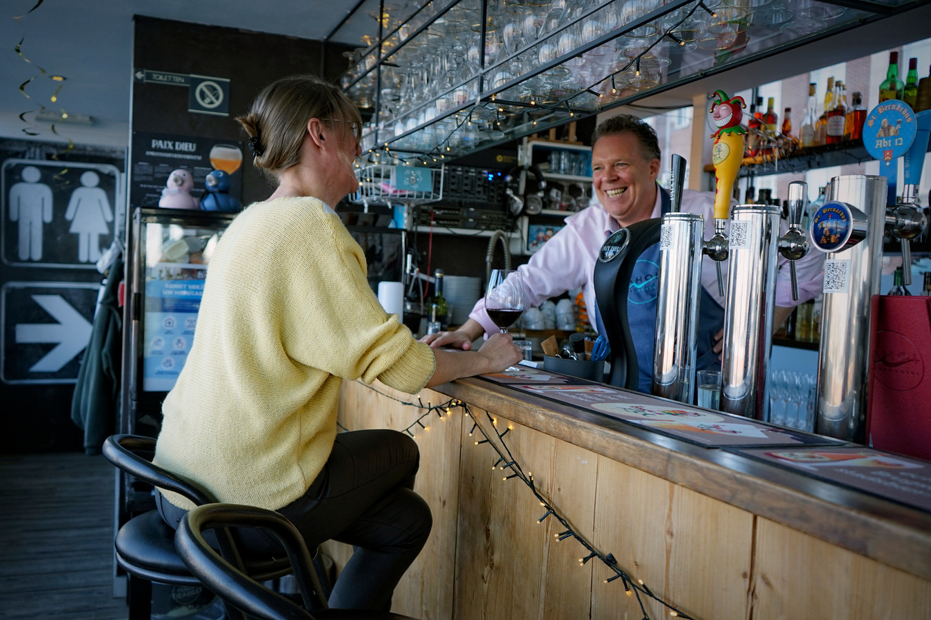 RESTOTIP. Eten met de wind in de zeilen, op het dek van Bootel Ahoi ...