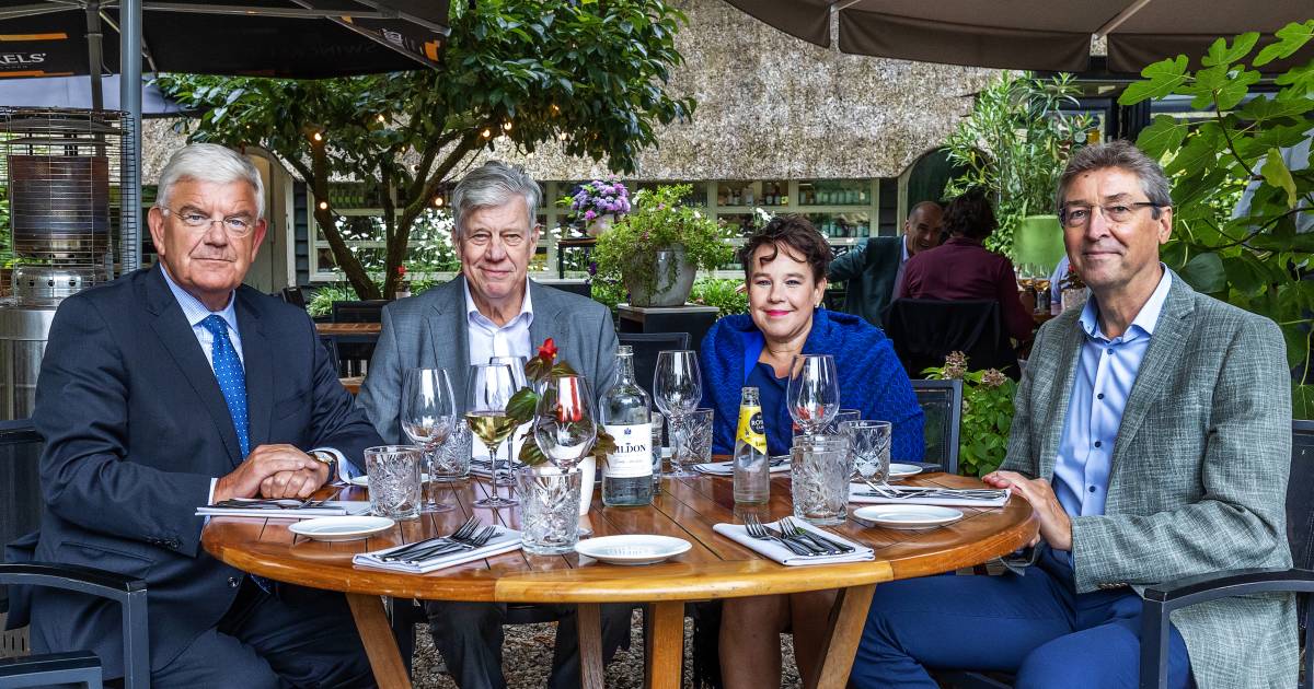 Vier Utrechtse (oud-)burgemeesters op een rij | Utrecht | gelderlander.nl