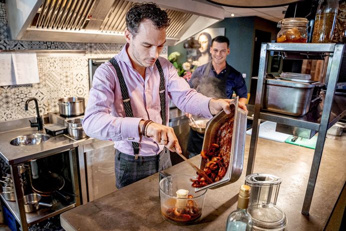 Tim zet toprestaurant in de verkoop: ‘Ik wil een goede vader kunnen ...